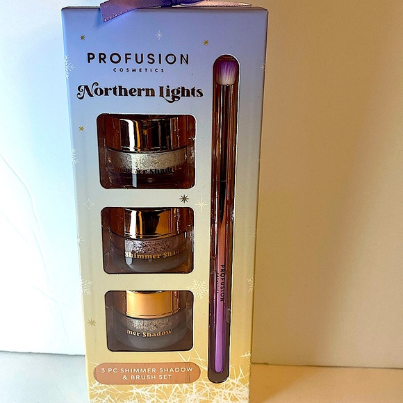 Profusion Cosmetics | Makeup | New 3 Piece Profusion Cosmetics Set | Poshmark